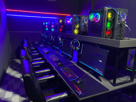 Game Club soyiladi, продается компьютерный клуб