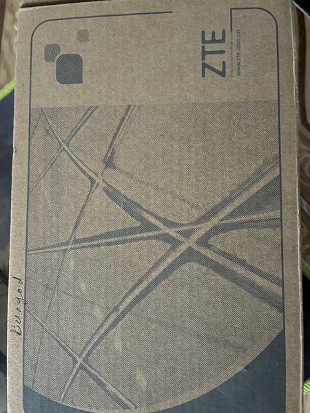 ZTe modem sotiladi puli 150 ming sum