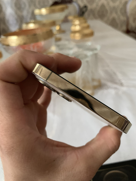 iphone 12 Pro Max kar dok full ideal gold