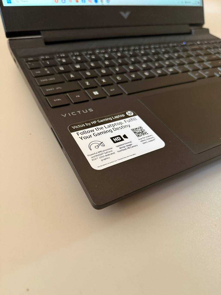 HP victus gaming