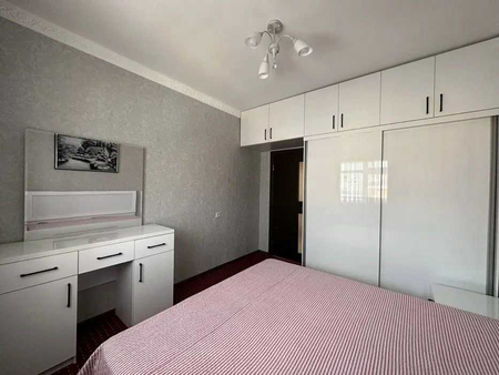 uy sotiladi sergili 5a 2 bekat yonida 3 xona 63000$