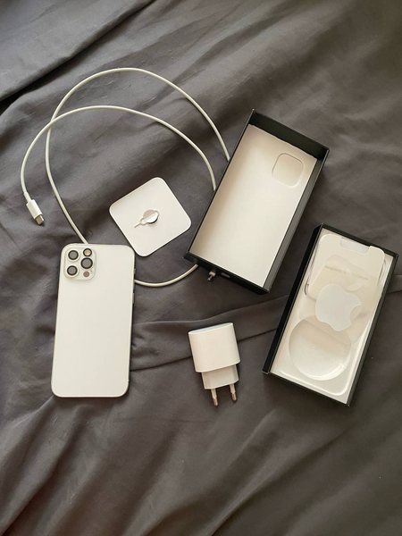 iPhone 12 pro. Ideal