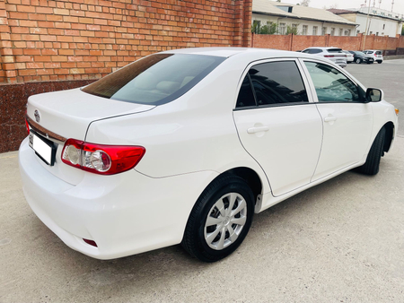Toyota Corolla 1,8 - 2013 yil