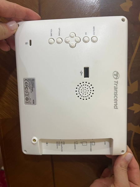 Продается Цифровая фоторамка Transcend PF830, 8