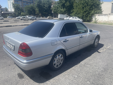 Продается Мерседес w202