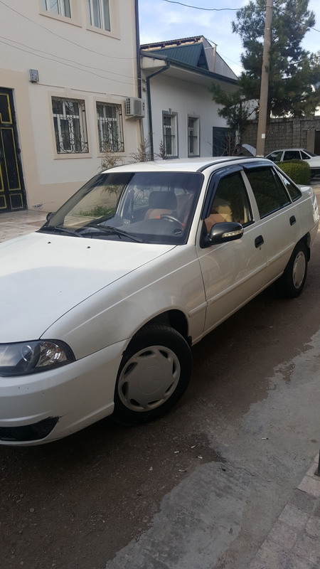 Nexia 2 1.6 holati yaxshi 100tali gazi bor