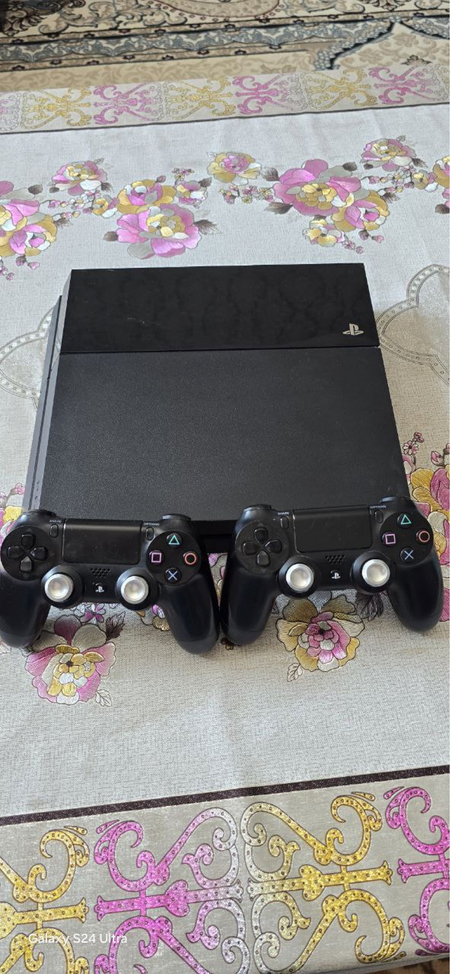 Sony PlayStation 4