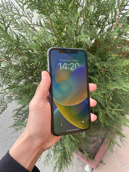 iPhone 11 black ideall