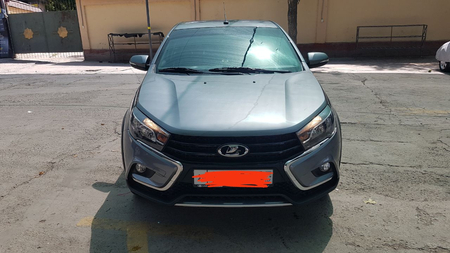 Lada Vesta Cross sotiladi