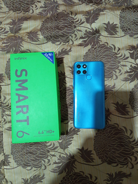 Продаётся телефон * Infinix Smart 6 *