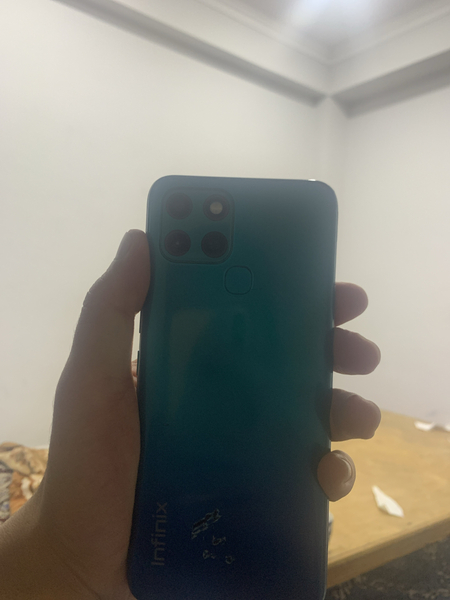 Infinix smart 6 srochni sotiladi