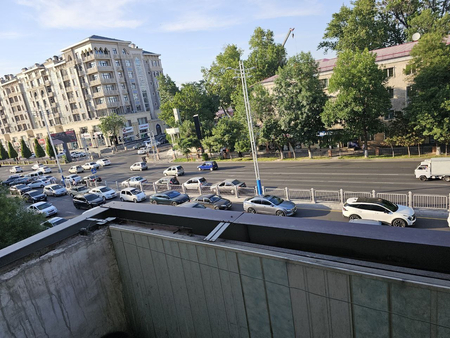 Чиланзар 1 кв М.Новза Ул мукимий 1/4/5 вдоль дороги Кирпич Балкон 1×3