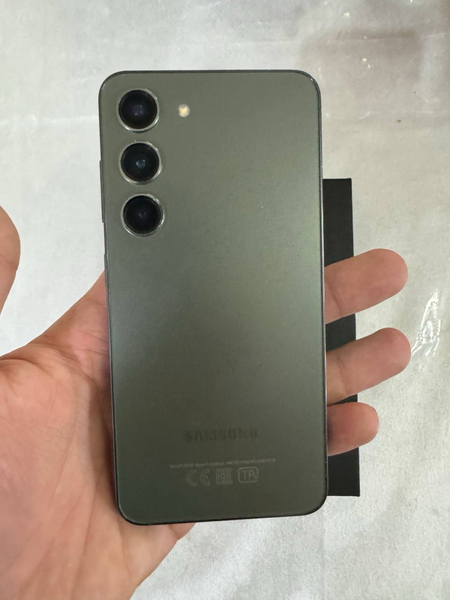 Продается Samsung S23 256 GB