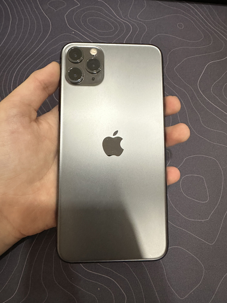Продам IPhone 11 Pro Max