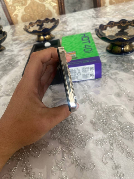 Telefon sotiladi 16/256 yangi