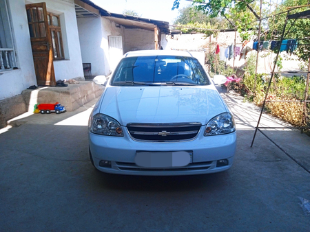 Lacetti 1.8 sotiladi kelishtirib beramiz ishga minilgan