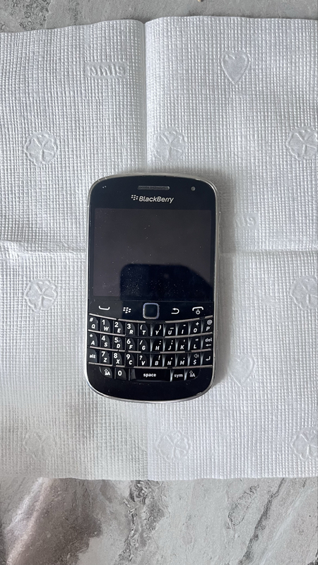 BlackBerry Model BLB-9900