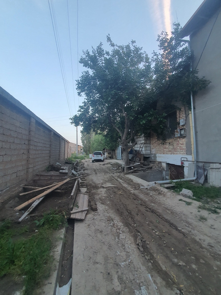 Хасанбойда 6 сотих уй сотилади