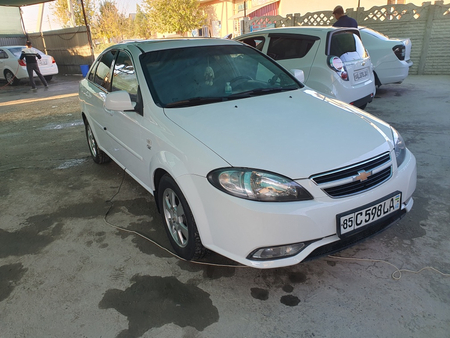 Chevrolet Gentra 2018 avtomat sotiladi