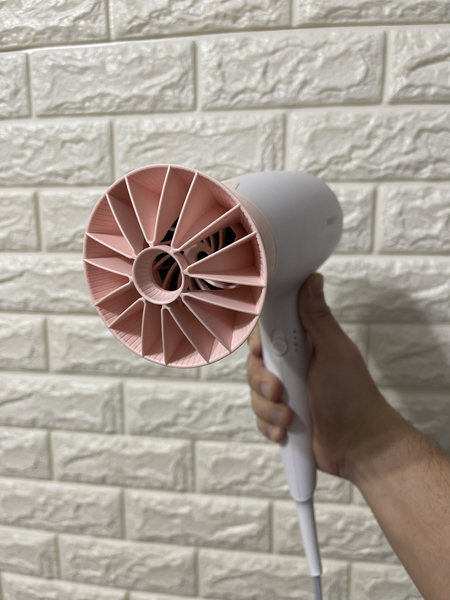 Продается фен Philips