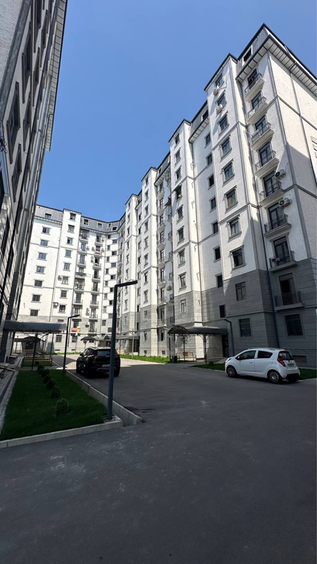 Юнусабад 11 4/2/10 продается с кадастром