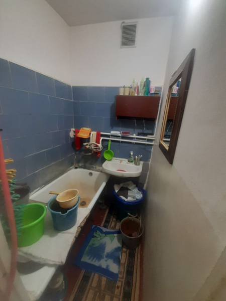 3 xonalik kvartira sotiladi
