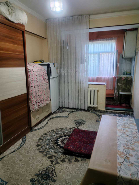 Продаётся квартира 1/1/4 на КараСу 6 бывшего общежития