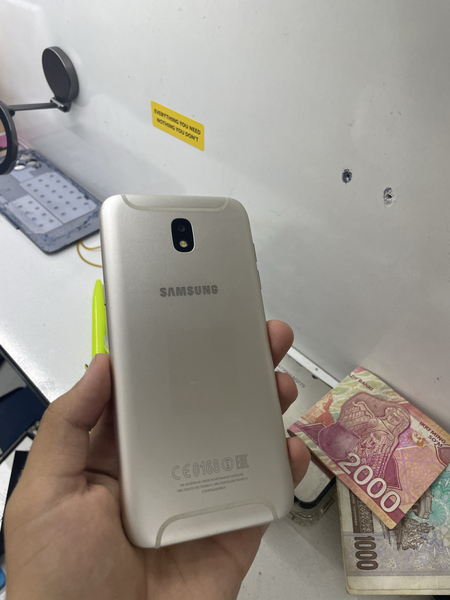 Samsung J5 2017 срочни сотилади