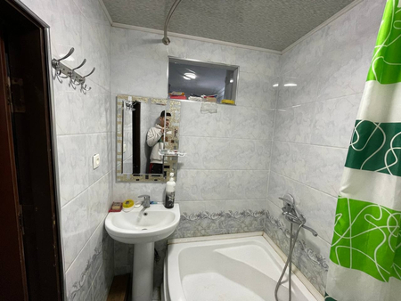 Продаётся 2х квартира 2 этаже Микрораён
