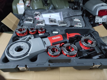 Электрический резьбонарезной клупп Ridgid 690-I