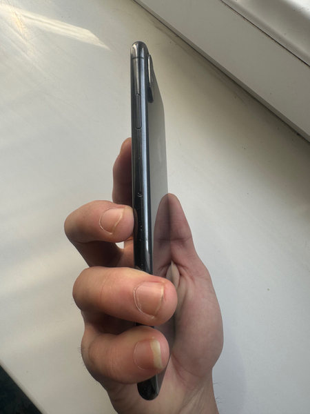 В продаже IPhone XS Max