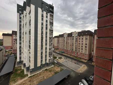 3-х  комнатная 97 кв.м. в Яшнабадском районе,метро Дустлик (Чкалова)