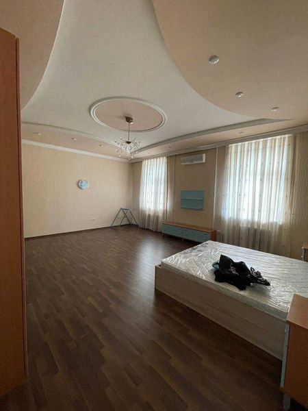 V1397  ПРОДАЕТСЯ 4/4/4  Ул.Чехов  Попугайчик  164м2 +