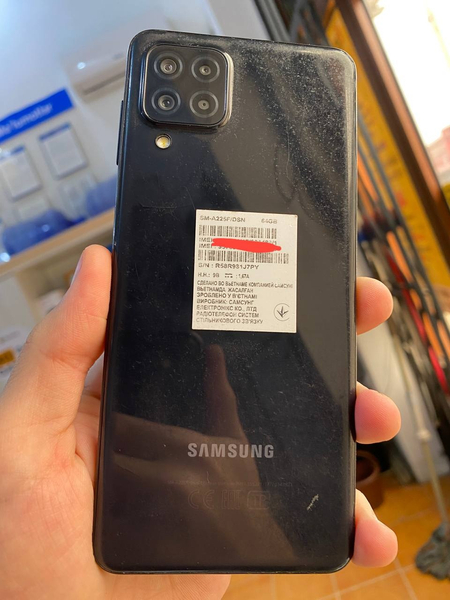 Samsung A22 4g 
Xotira 64/4 batre 1 kun
Srochna Sotiladi ideal
1.300 k