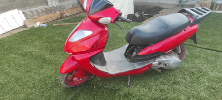 150kubali skuter sastayana orta aybi yoq