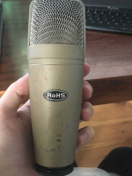 Студийный конденсаторный микрофон behringer C-1U USB