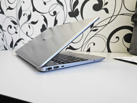 ПРОДАМ HP 250G8 Ноутбук Core™i3 11-ПОКОЛЕНИЯ/8GB/512GB-SSD/15.6