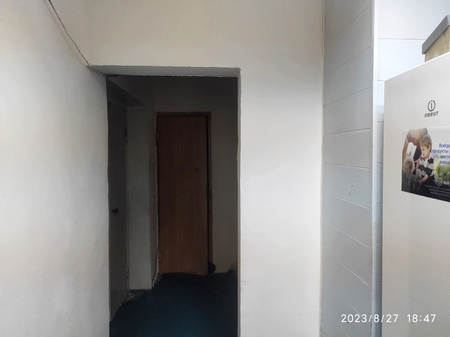 Yakkasaroy tumanida 2 xonali uy sotladi ( Bezmakler) 

Manzil: