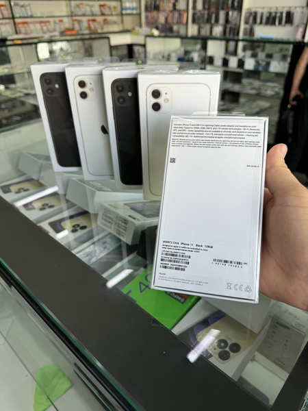 iPhone 11 128 gb yengi res.