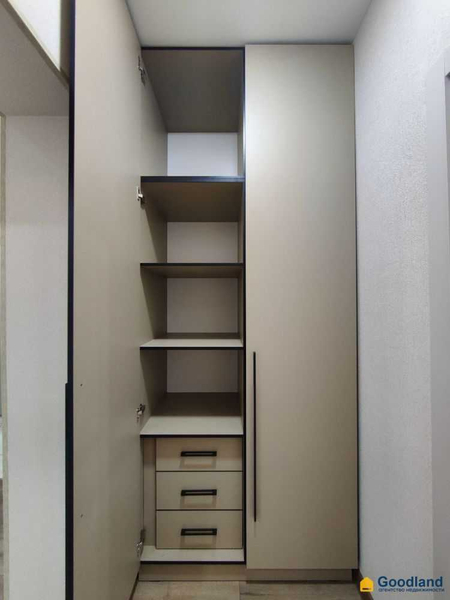 В Яккасарайском районе (на Бабура) продается 3х ком. квартира (J 1164)