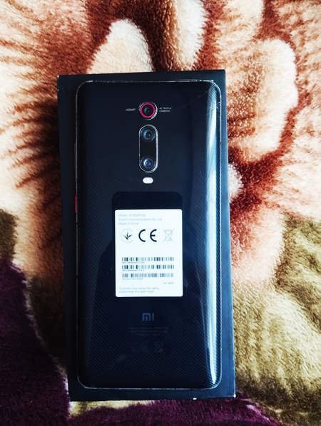 Xiaomi Mi 9 T holati yaxshi hich qati alishmagan
