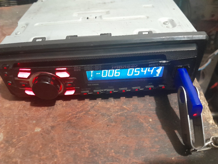 Arginal Pioneer DEH-3300 magnitola sotiladi