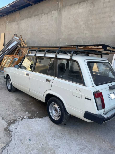 Srochna vaz 2104 sotiladi