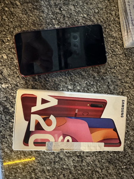Samsung A20S b/u sotiladi