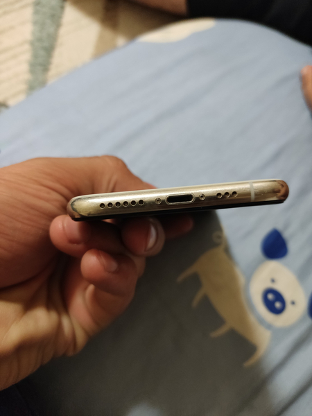 Iphone Xs 64 xotira