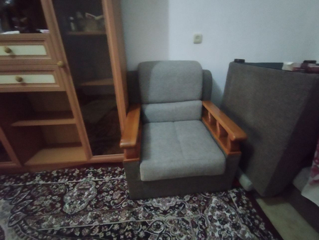 Shkaf kreslo stenka