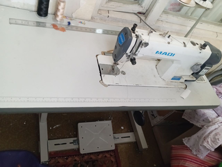 Продаю свою швейную машину Maqi