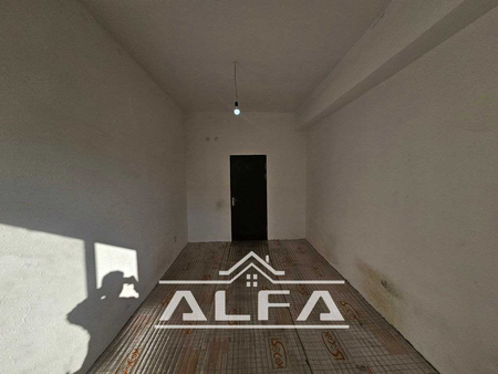 2 xonali 60m² 4-qavat sotiladi.