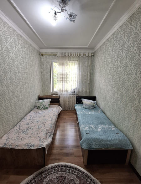 Эко базар Феруза Продается квартира 3/4/4 балкон 1.5*6 Ипотека есть