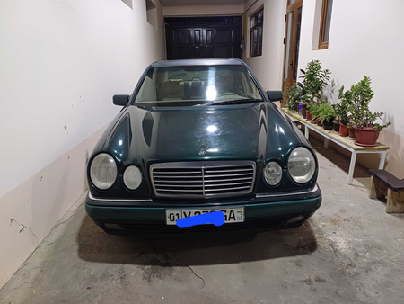 Мерседес бенц W210 Elegance. Мотор 111; 2,3 турбо компрессор; 1997 год